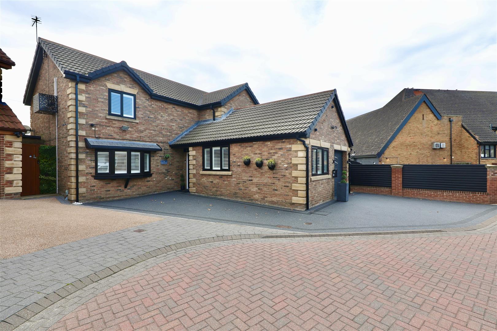 Summer Meadows, Bilton, Hull - Symonds & Greenham